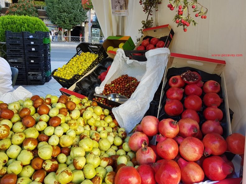 Spanish Fruit A Seasonal guide to Quince, Chirimoya + Pomegranates ⋆ ...