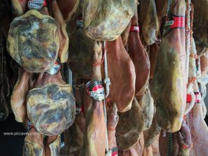 Spanish Ham: A guide to Jamón Iberico and Serrano ⋆ Piccavey